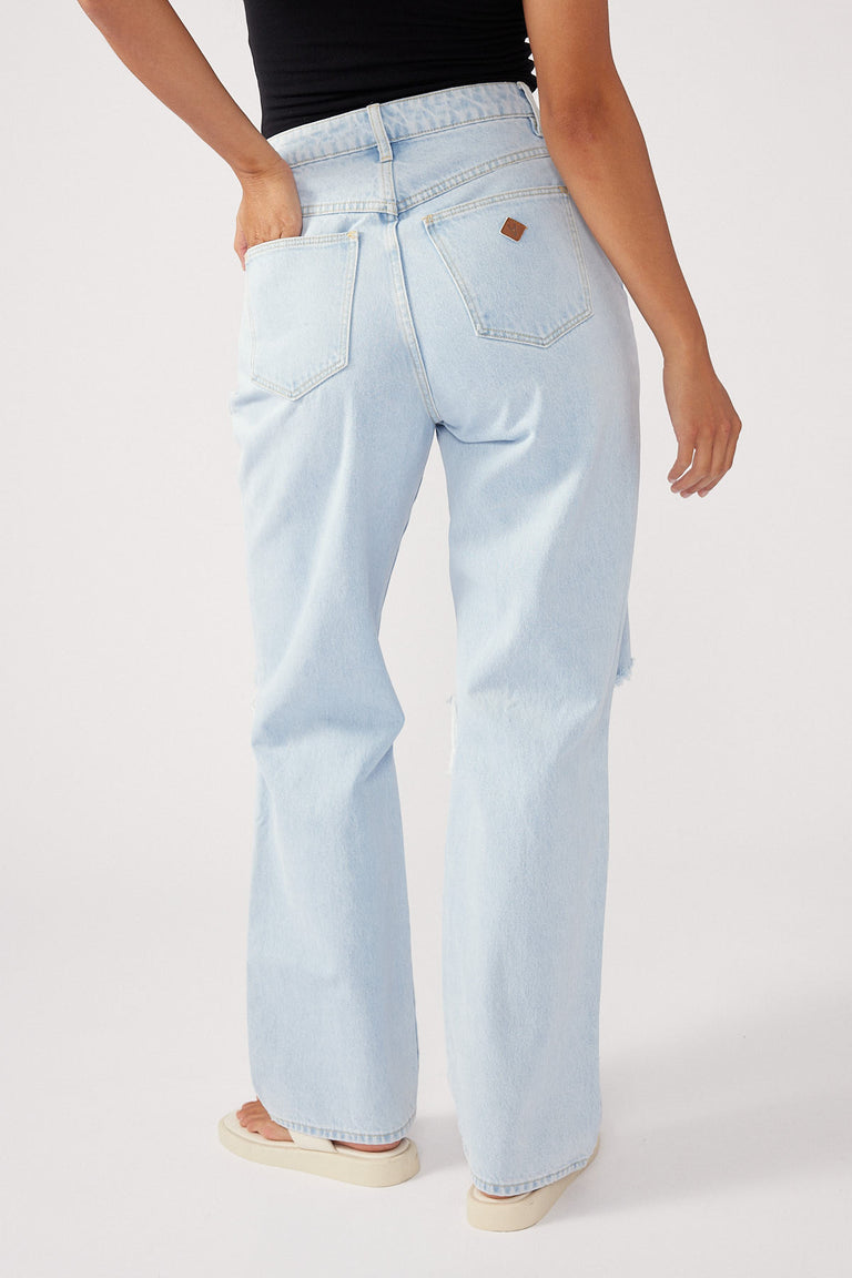 Abrand A Carrie Jean Bleached Stone Rip – Perfect Stranger
