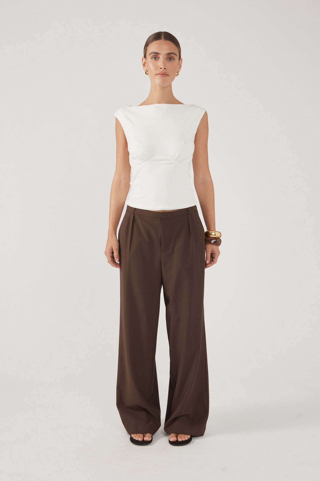 Perfect Stranger Rae Low Rise Pleated Tailored Pant Brown